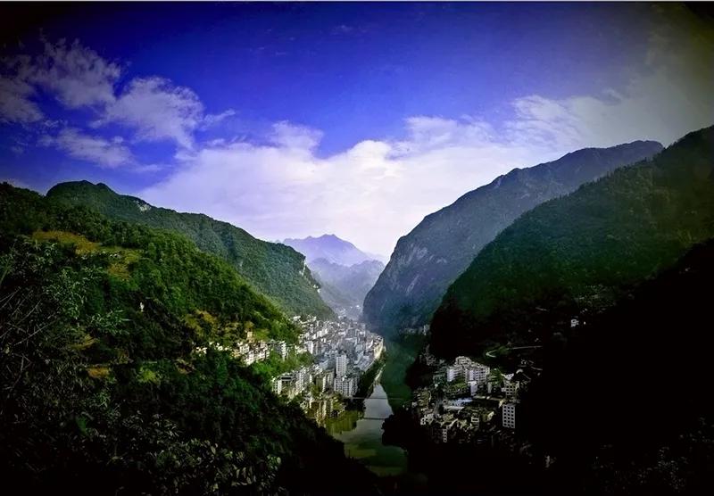 China's narrowest "first-tier city" - iNEWS