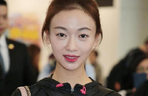 Wu Jinyan was full of ugliness, and the Mid-Autumn Festival party ...