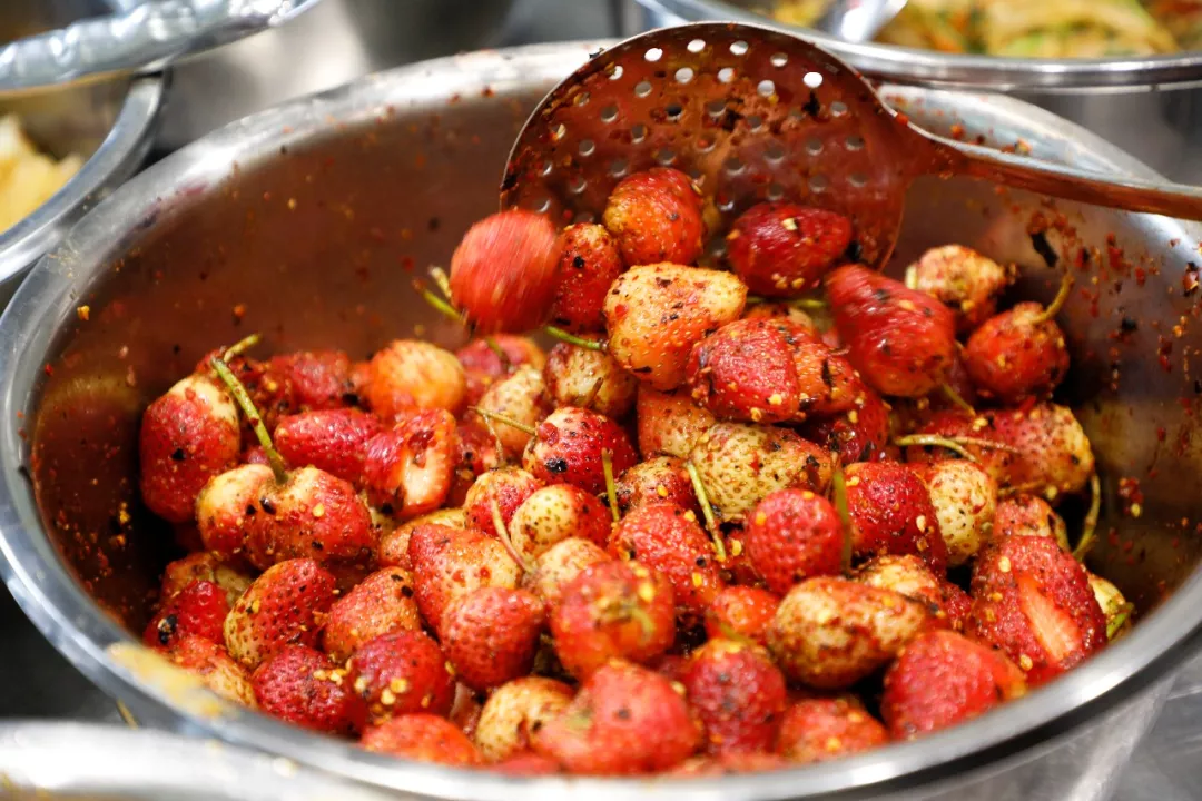 Gluttonous...These delicious foods from all over Yunnan have been eaten ...