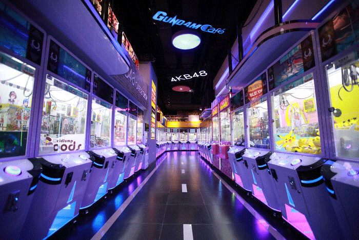 Akihabara-themed Japanese Crane Machine - iNEWS