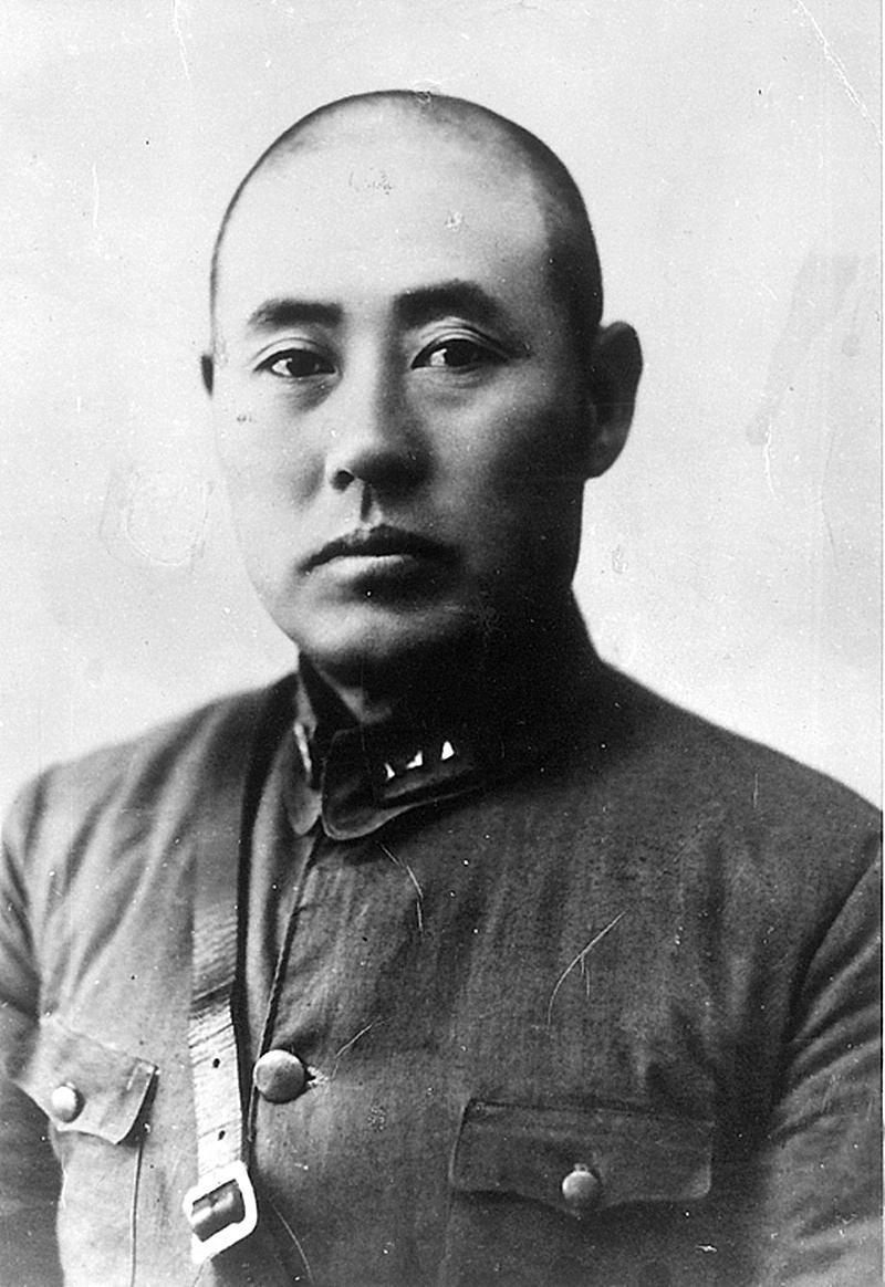 Wang Ruofei: After being arrested, he survived tenaciously and died in an air crash. Is it ...