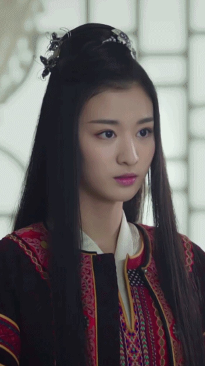 Wang Churan, a majestic and charming Wang Churan - iNEWS