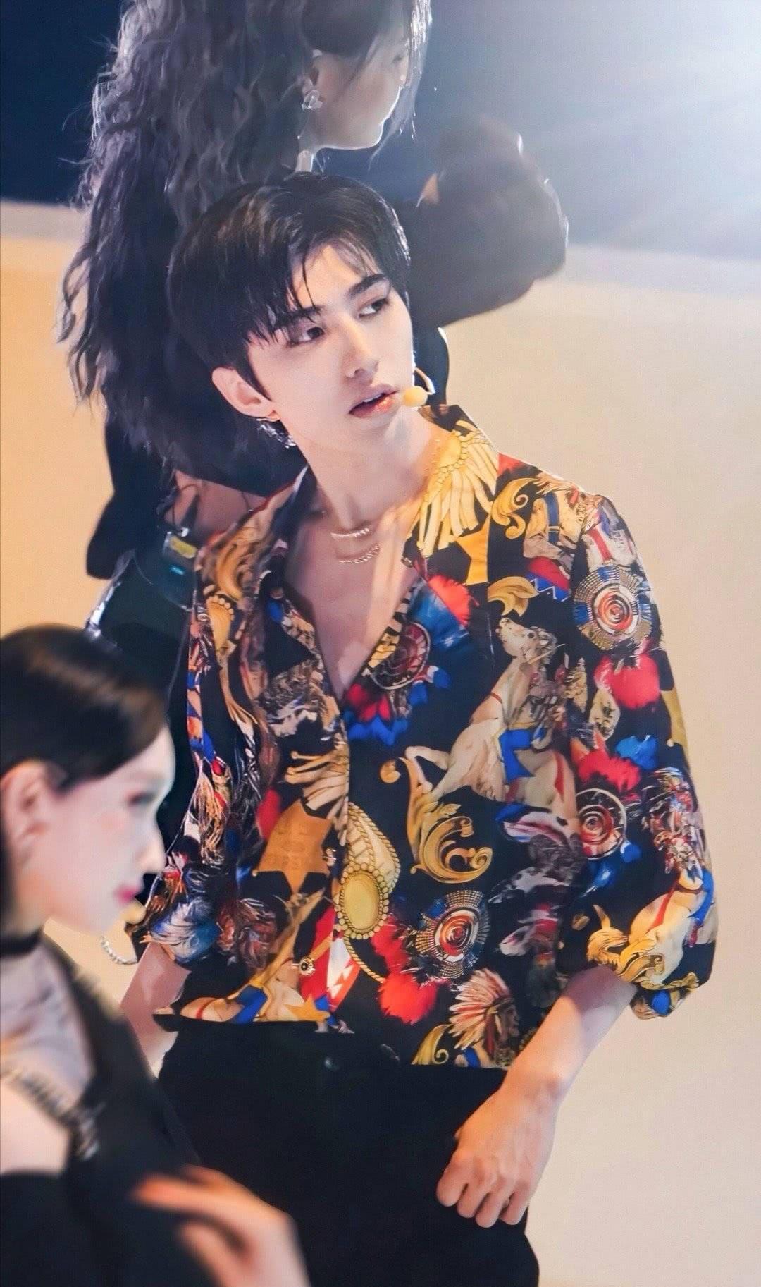 After Cai Xukun's "Running Man", the permanent variety show is ...