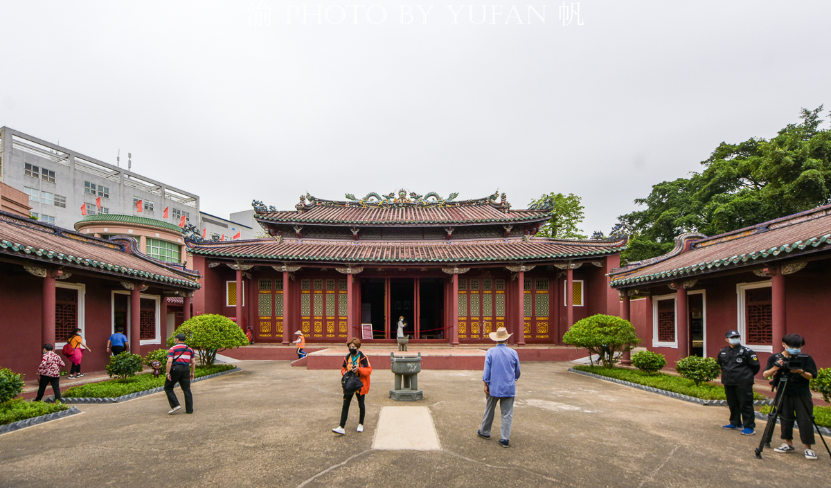 There are two red squares in the world. Russia's red square is well ...