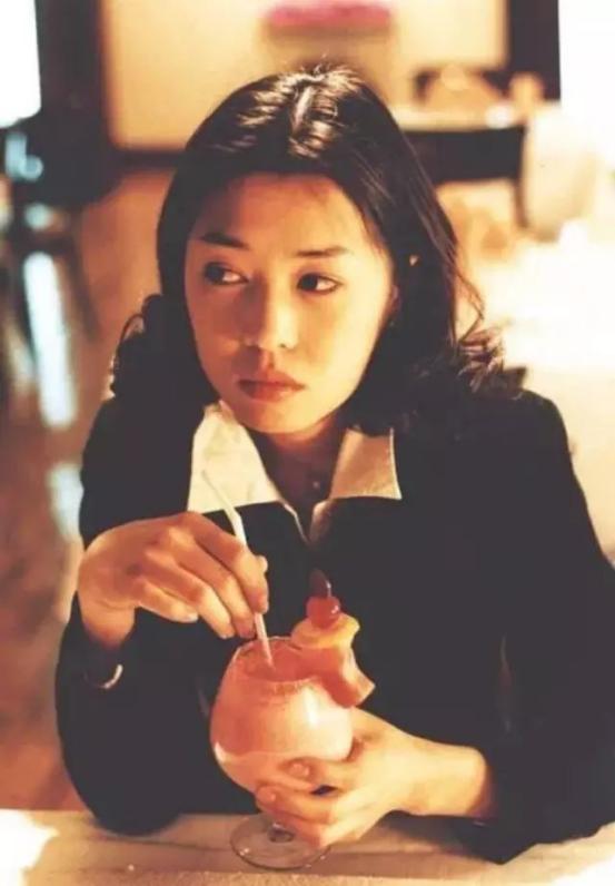 "Wolf Girl" Yu Nan's life history, from sexy stunners to top actresses, these four men are too ...