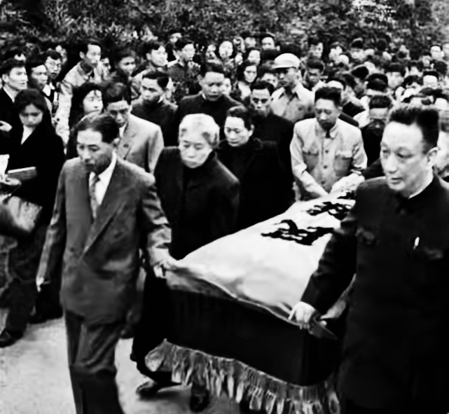 Soong Ching Ling, who does not touch the people of the country with his ...