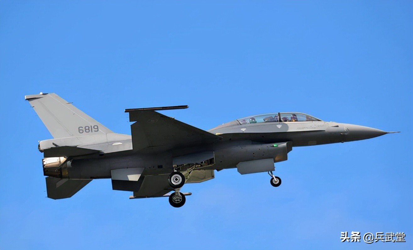 The US media rarely touts WS10B?It is said that the J-10C has an overwhelming advantage against ...