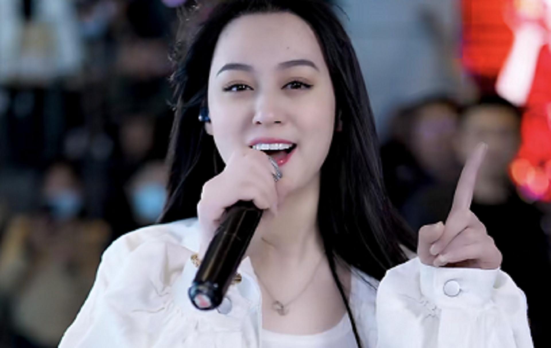 Tang Yi: The live broadcast of the Internet celebrity sister is ...