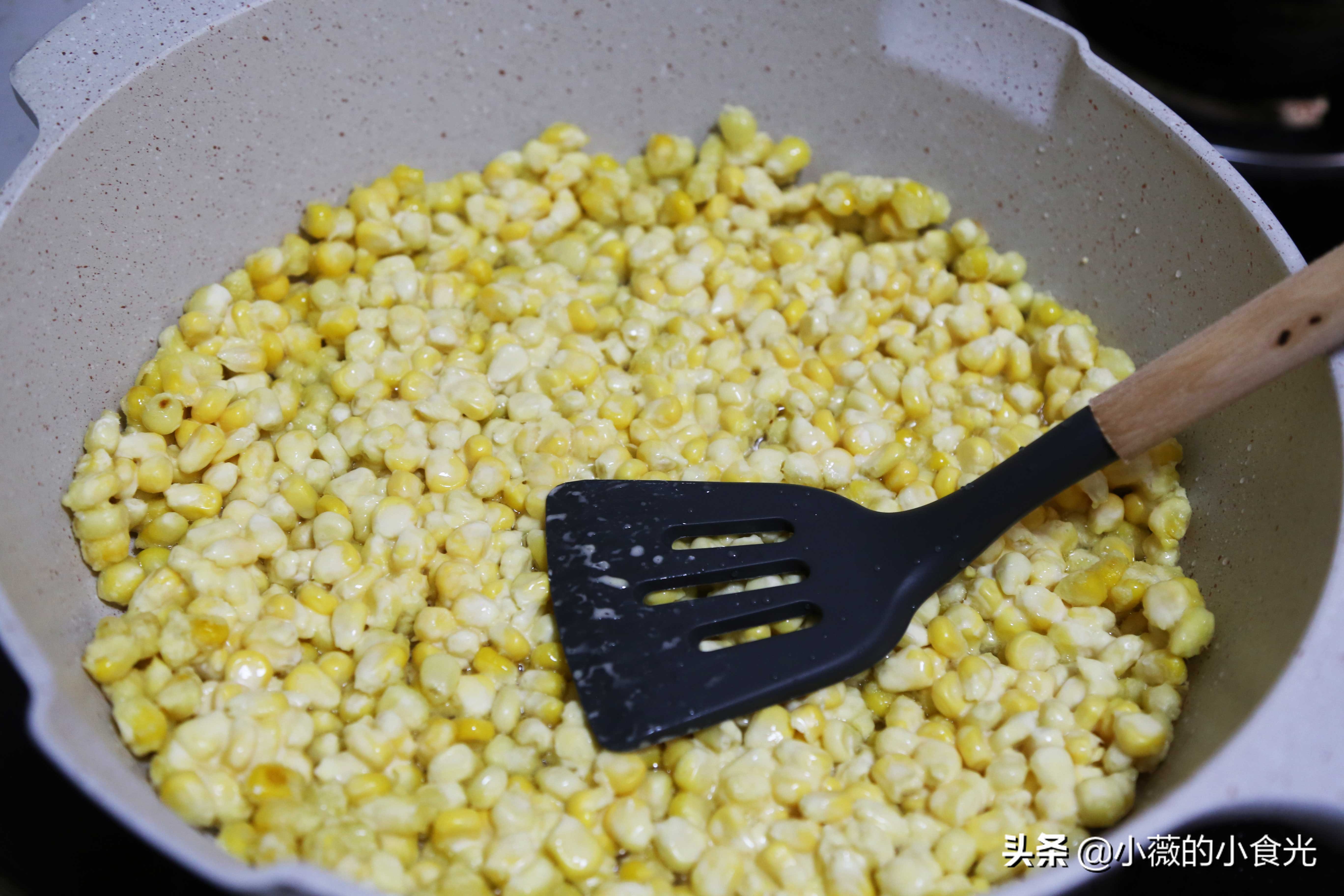 The homemade method of salt and pepper corn is fragrant and delicious ...