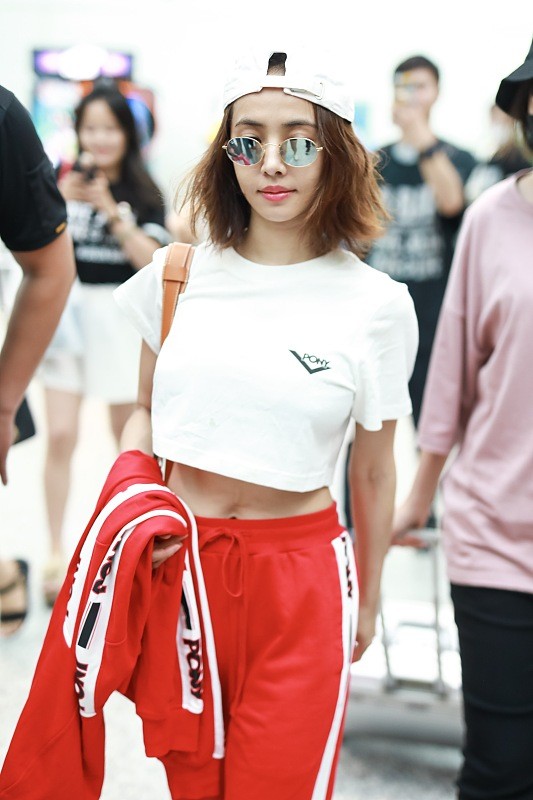 Is Jolin Tsai's height really less than 160? After putting on the ...
