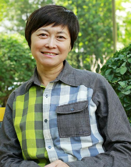 What is the status of the retired hosts from CCTV? - iNEWS