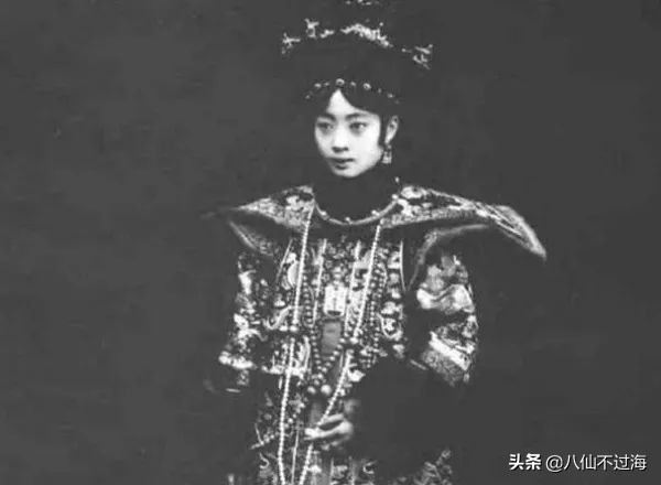 During the Ming and Qing Dynasties, what were the ranks of concubines ...