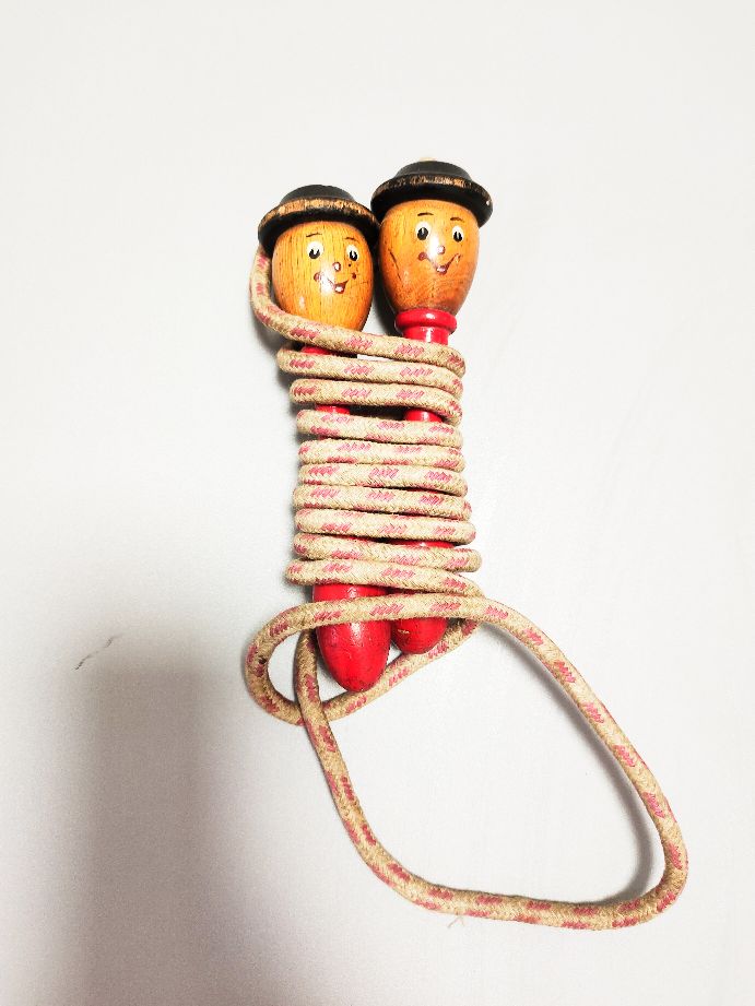 Ancient courtyard game-skipping rope - iNEWS