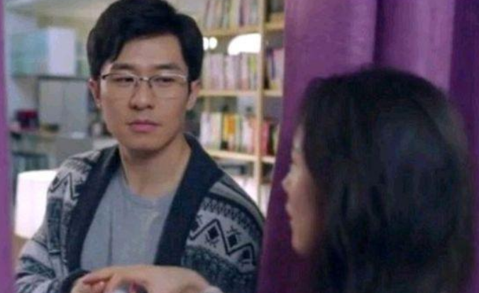 Fortunately, I changed my name, otherwise Li Dongheng's Yang Yuze would "tiring" Liang Yuanze ...