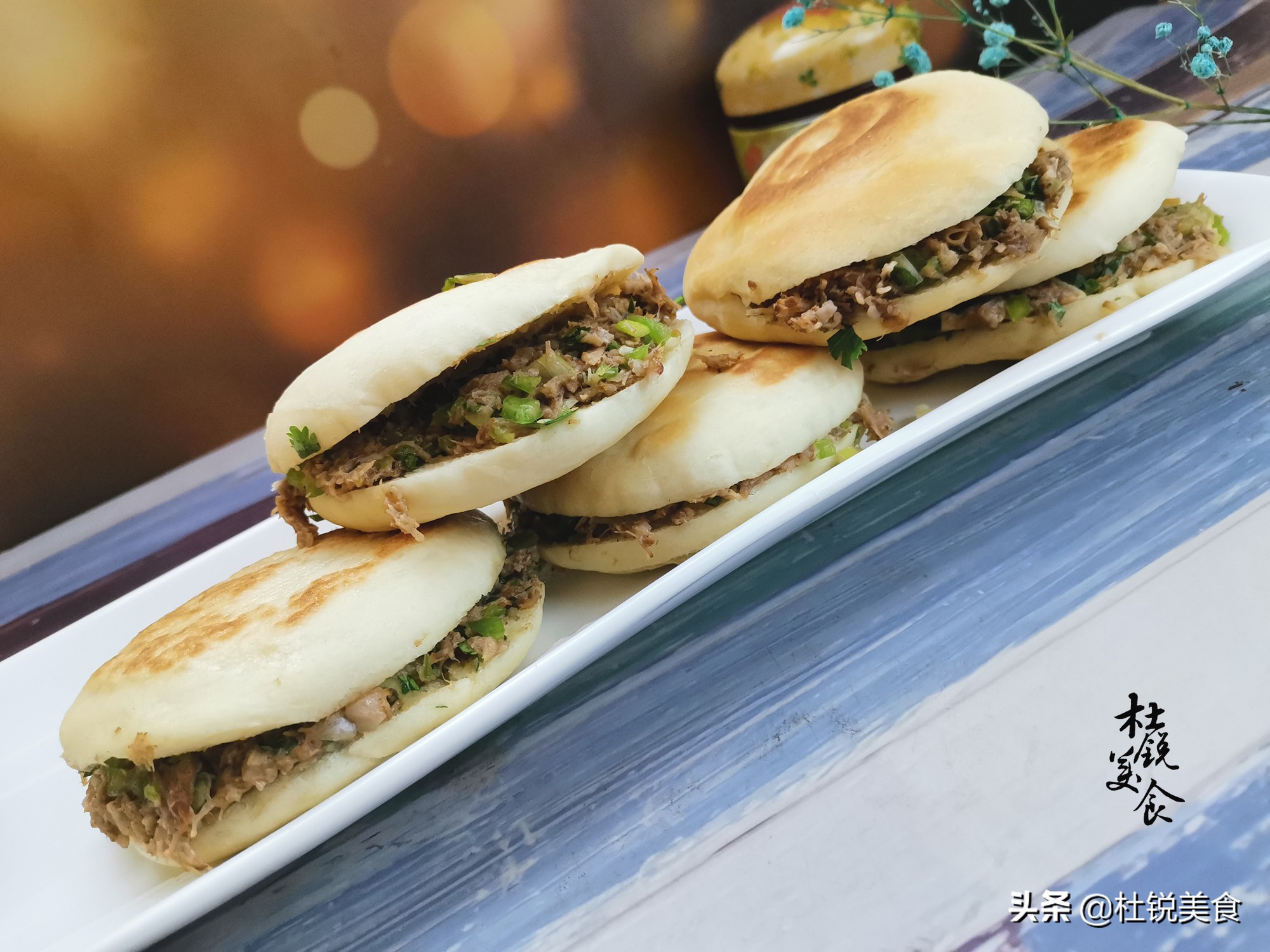 Roujiamo delicious recipes, stewed meat with bacon sauce, all included ...