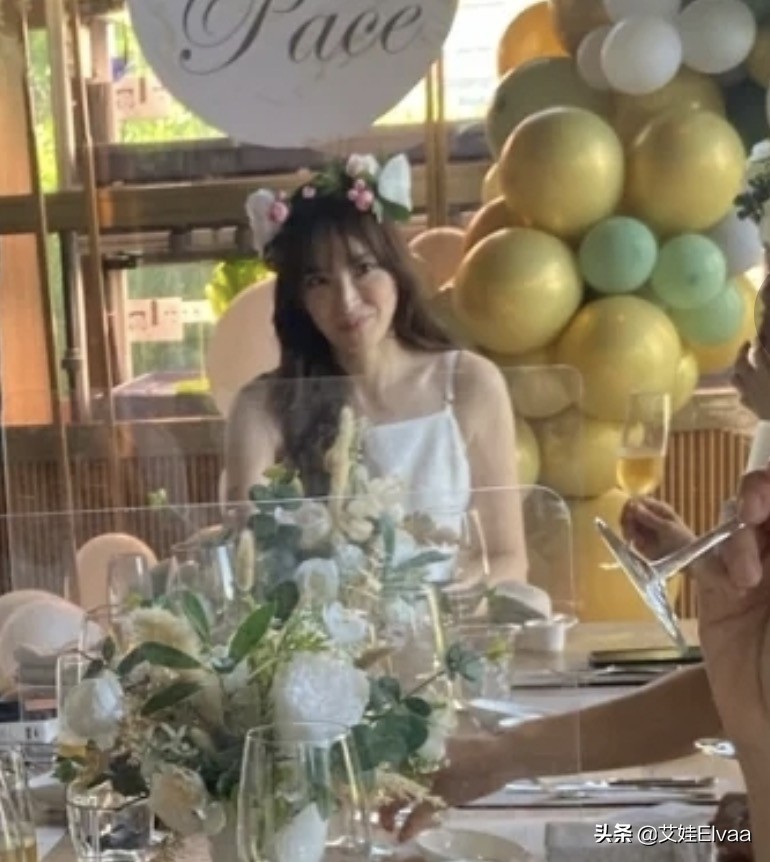 Pace Wu celebrates her birthday in the mansion, and she wears a dress ...
