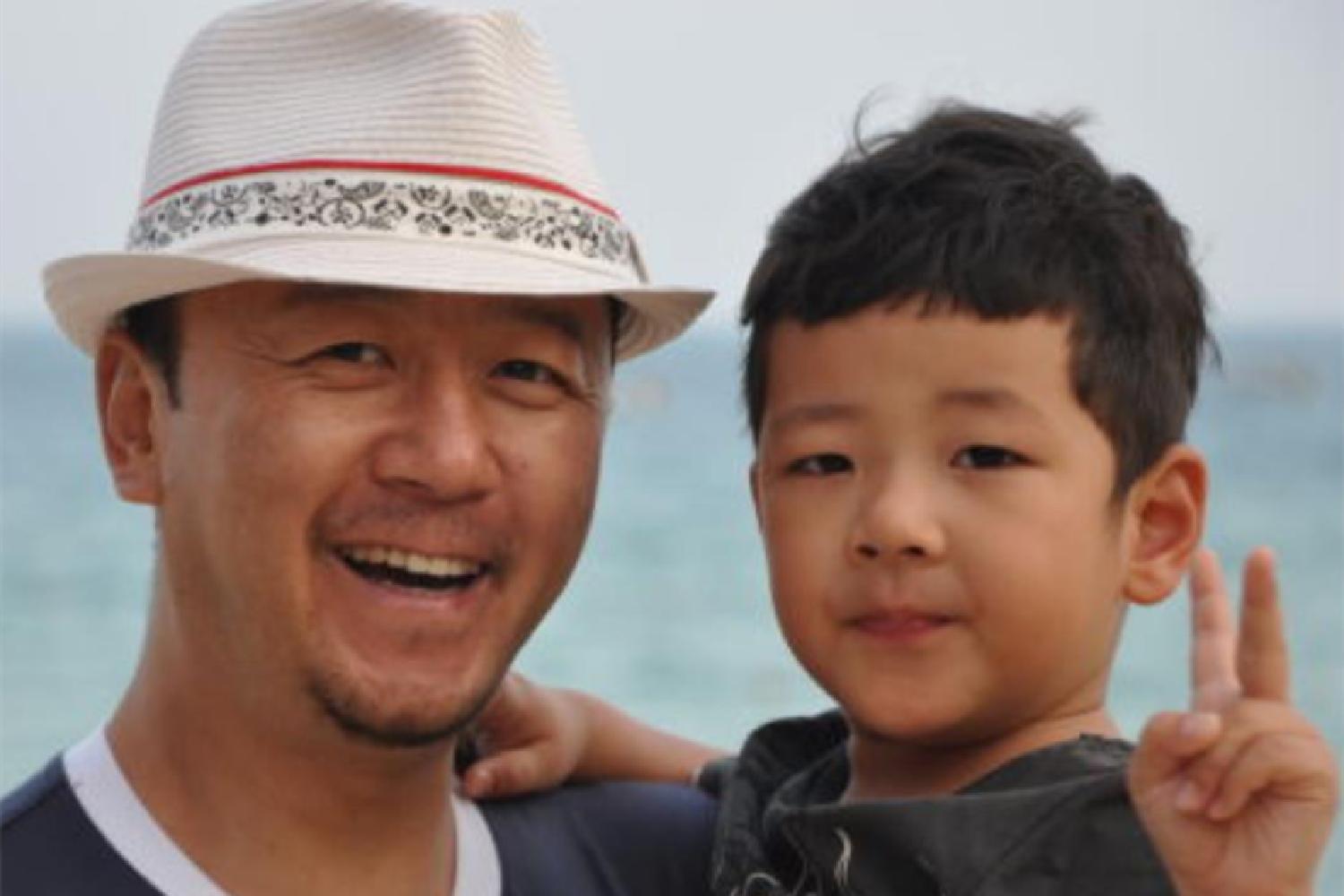 Guo Tao has a recent photo of his son, who is 18 meters tall at the age ...