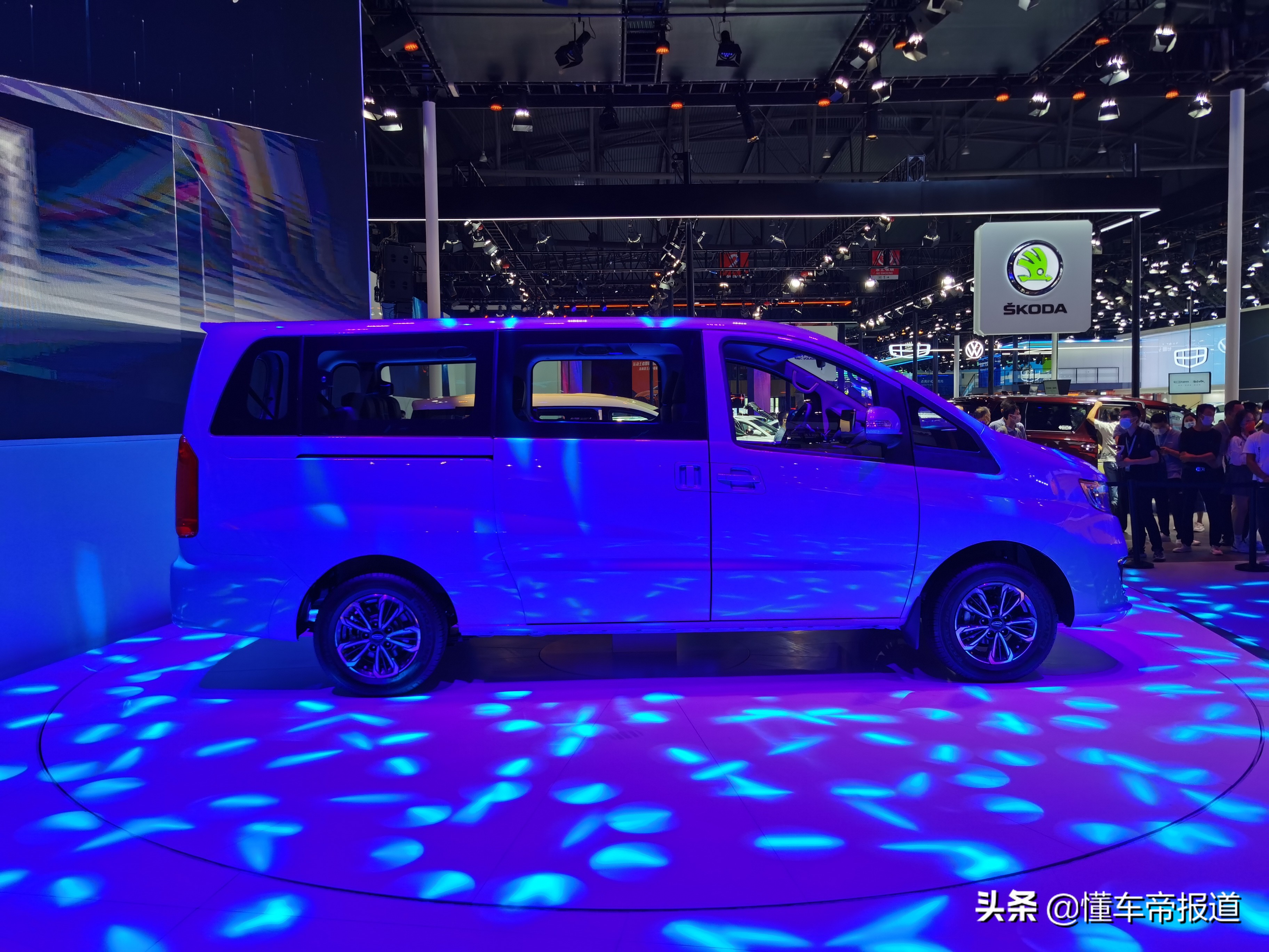 New interior design, the new JAC Refine M3 officially launched at ...