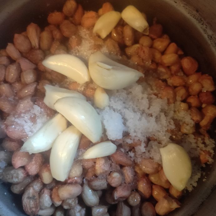 Garlic Peanuts - iNEWS