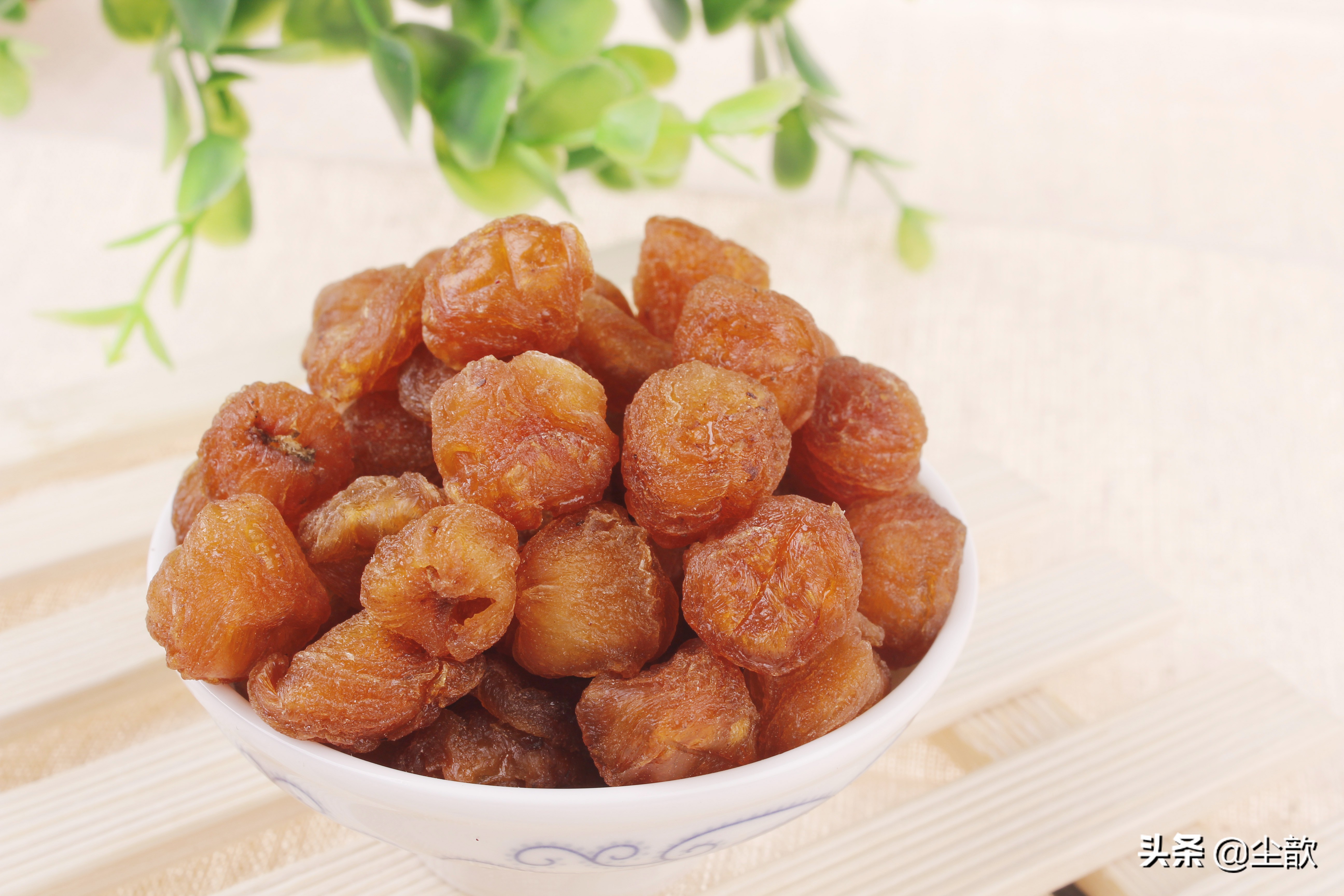 To distinguish the quality of longan meat, see here - iNEWS