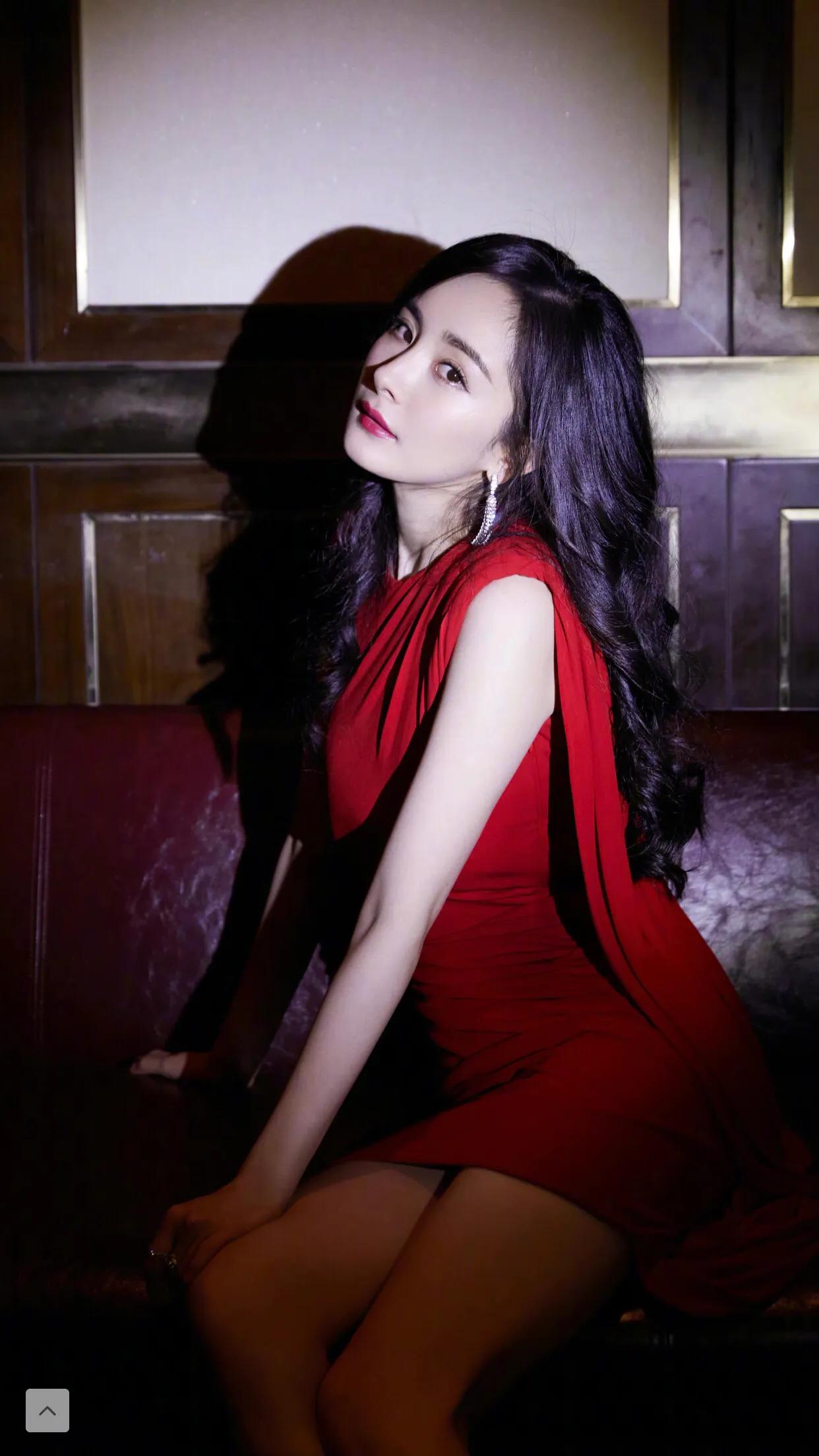 Yang Mi's red dress and high heels, what do you think is the beauty of ...