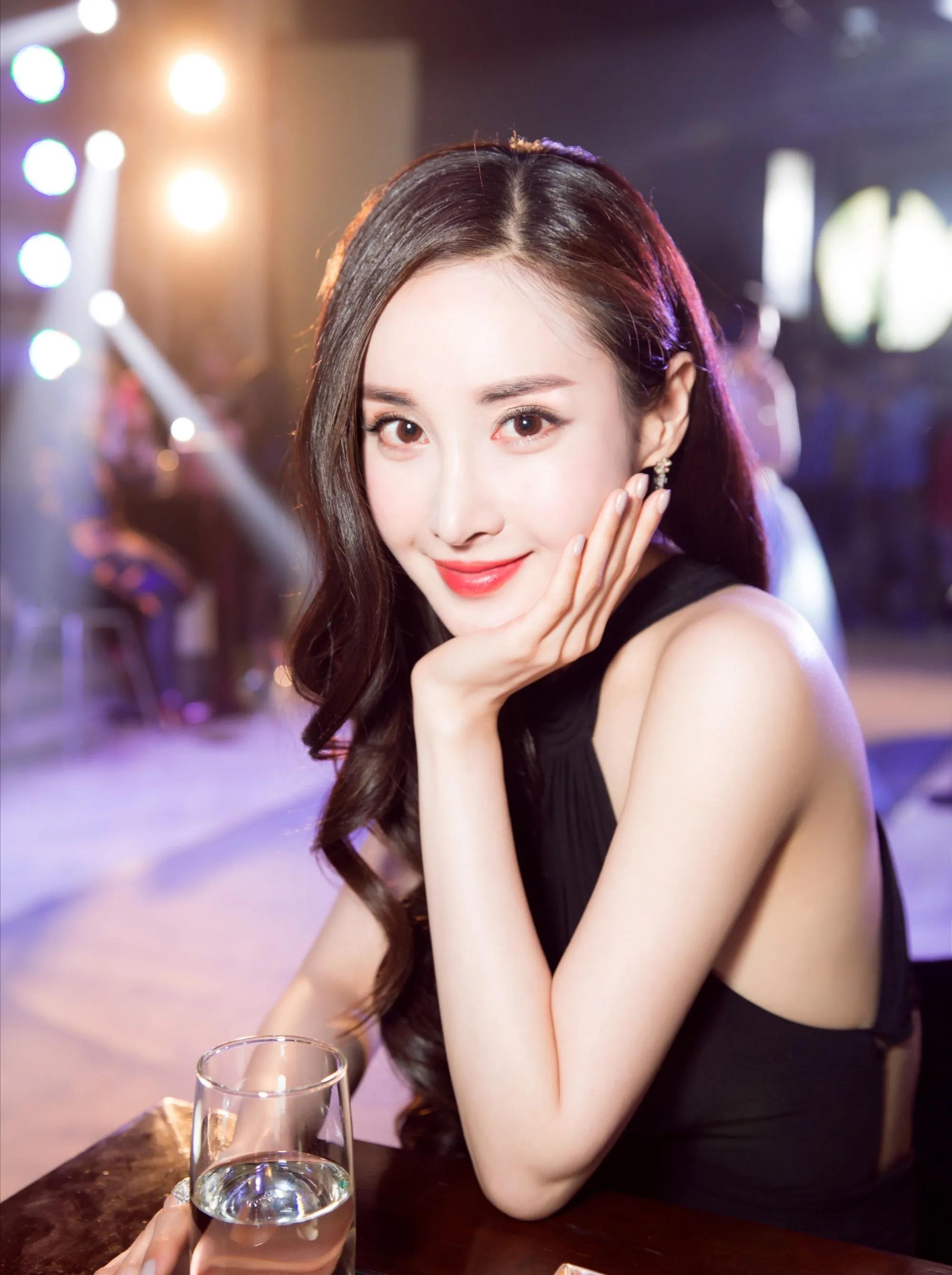 Actress Wang Ruoxin - iNEWS