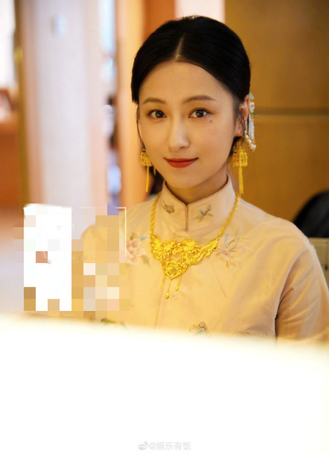 Wang Yanlin Ai Jiani got married, the couple wore Chinese dresses full ...