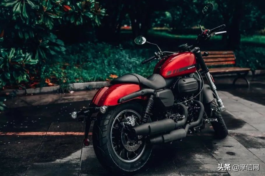 Tribute to the classic-tough guy QJMOTOR "Flash 300" - iNEWS