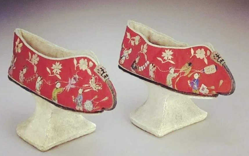 Why did the ancient concubines need the support of the eunuch when they ...