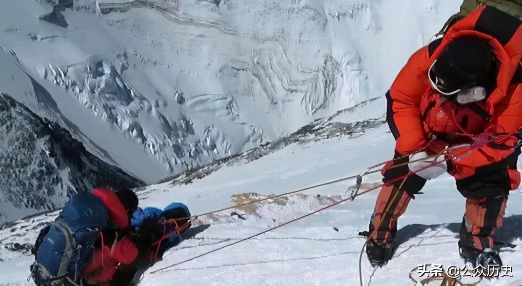 Who are Green Boots and Sleeping Beauty?Why does it appear on Mount ...