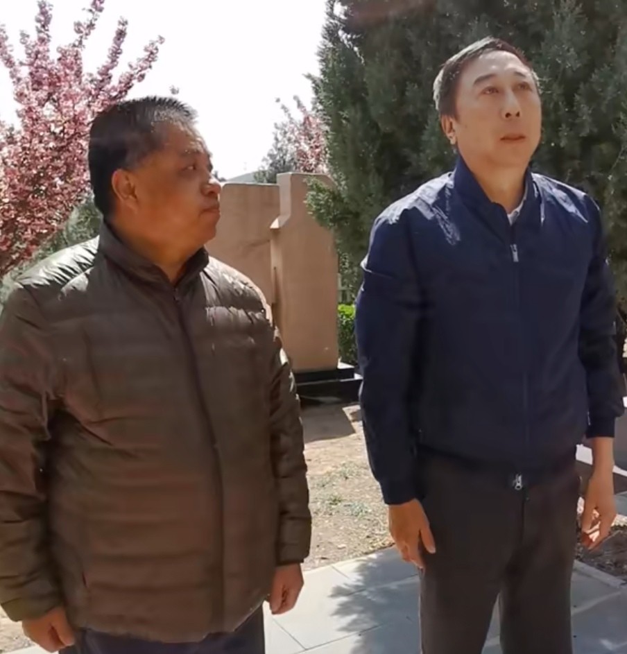 Feng Gong paid homage to Master Ma Ji and choked after three bows. He ...