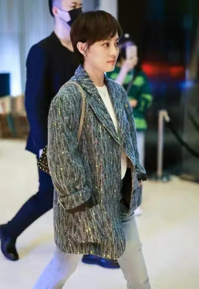 Sun Li is embarrassed this time!Sitting side by side with Jiang Shuying ...