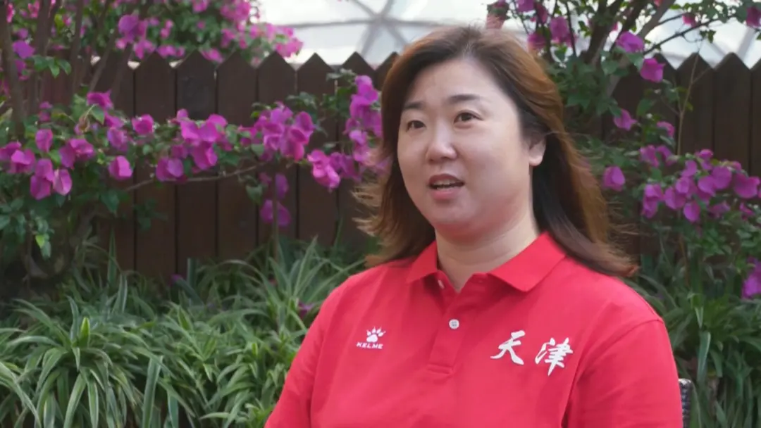 See Zhang Na again!The "phoenix" of the altar, the greenery is famous ...