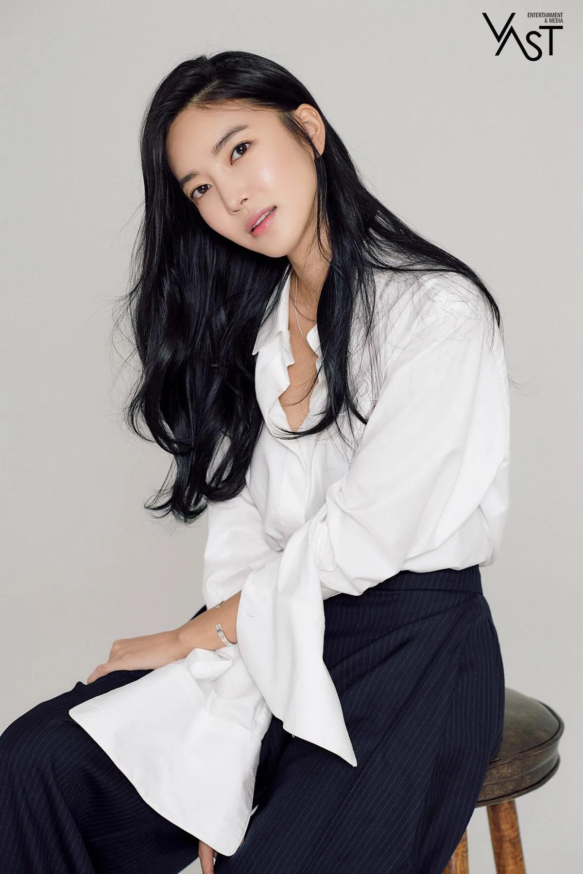 South Korean "Sexy Singer" Kim Yunji - iNEWS