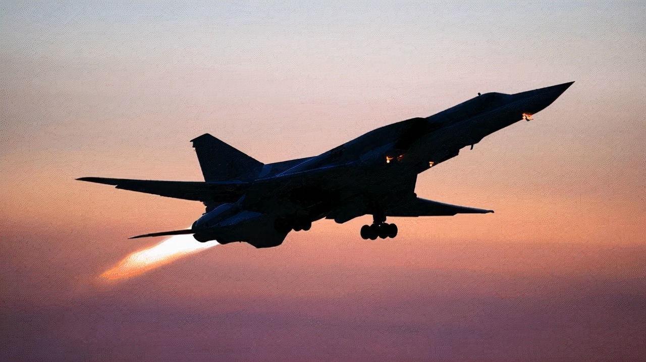 Overwhelming momentum: beautiful photos of the three main bombers of ...