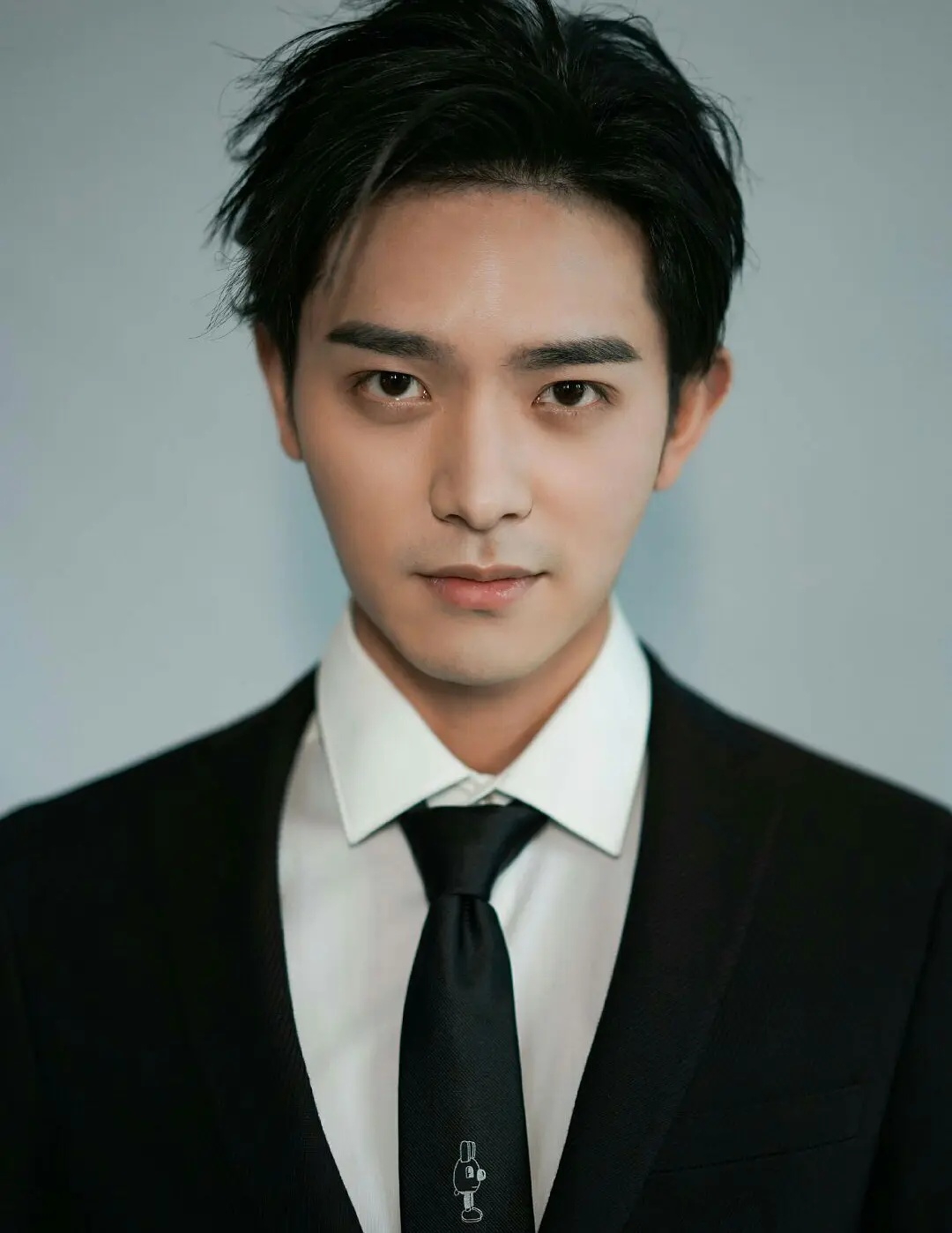 From idol to actor, he is teammate with Chen Zheyuan and Zhou Rui. He ...