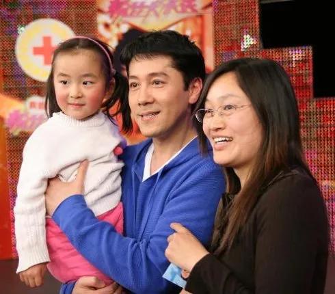 Have you seen these intimate group photos of Cai Guoqing? - iNEWS