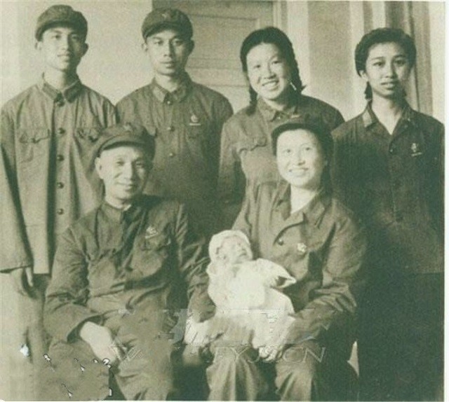 Chen Xiaolu: Chen Yi's son, Su Yu's son-in-law, and his wife have been ...