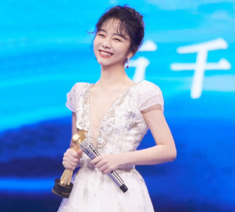 Golden bone award list: Song Yun best actress, popular actor and ...