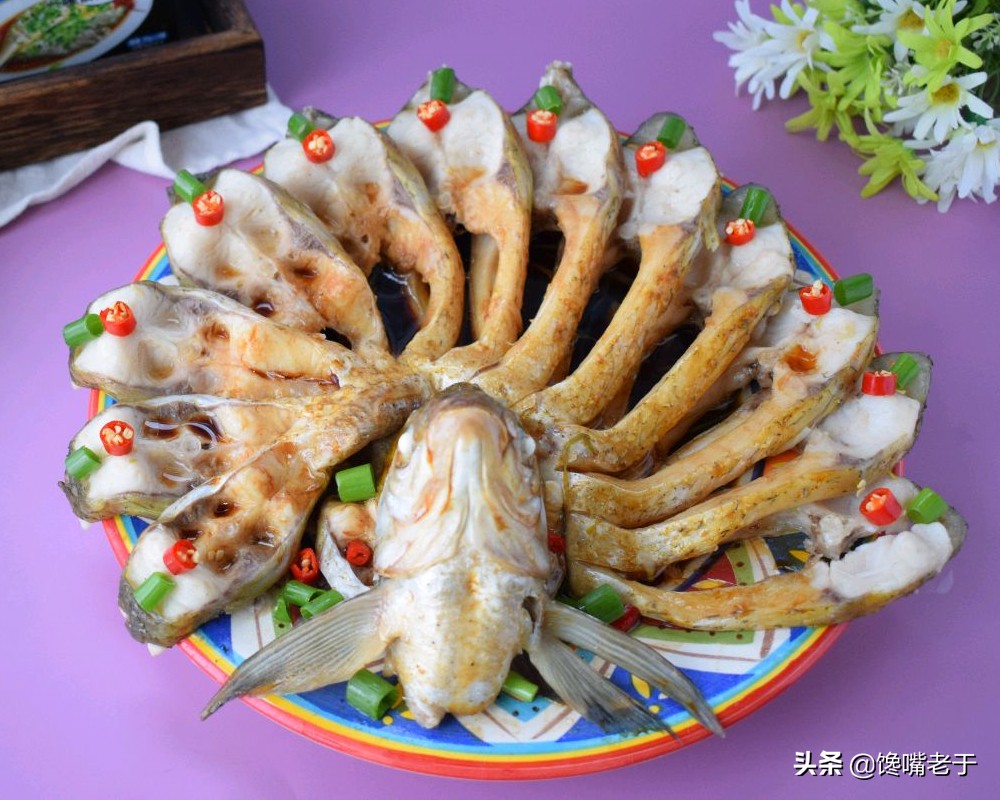 How to steam the steamed fish is fresh and delicious without any smell ...