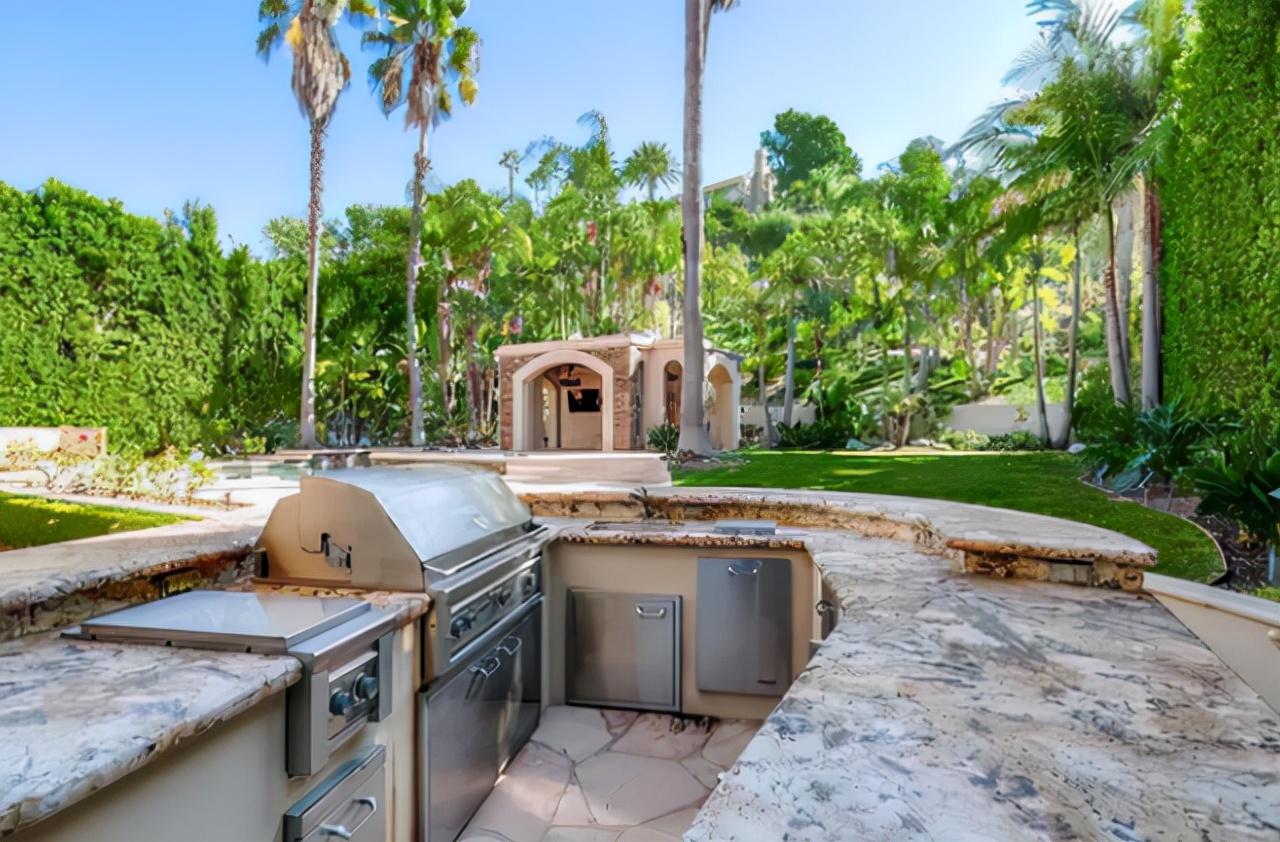 Dong Qing's foreign mansion is exposed, located in the wealthy area of ...