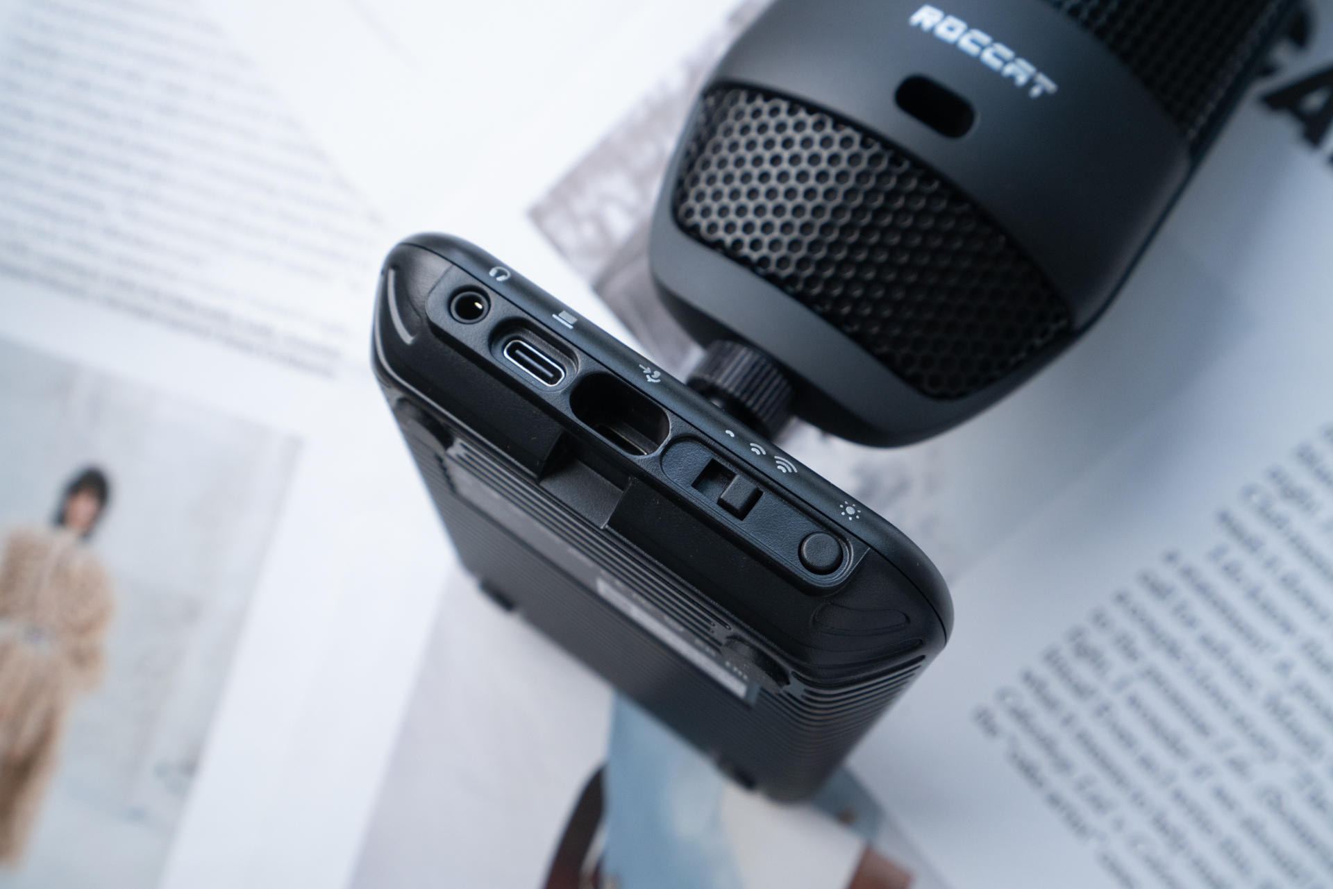 Everyone wants to be from the media era, you need a microphone!Ice ...