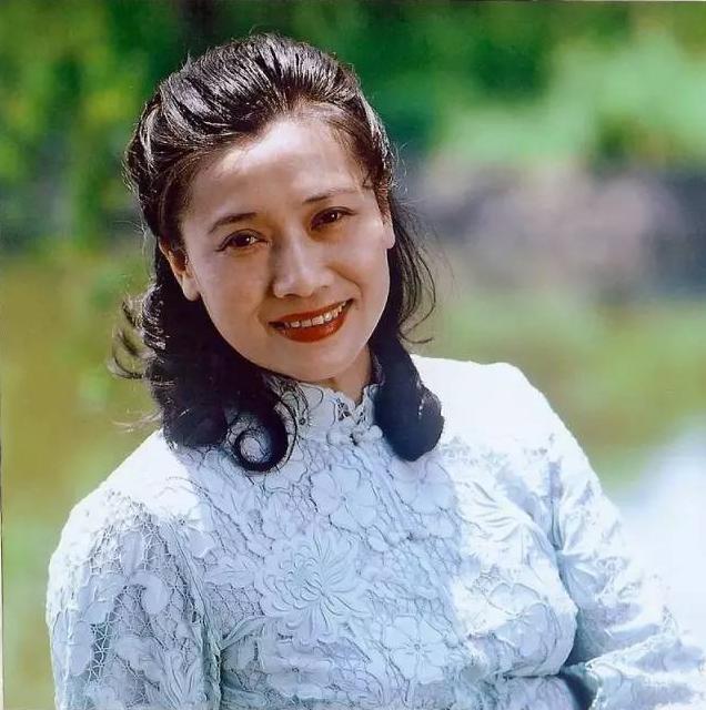 "Chinese Nightingale" Zhu Fengbo is 84 years old, still in good spirits ...