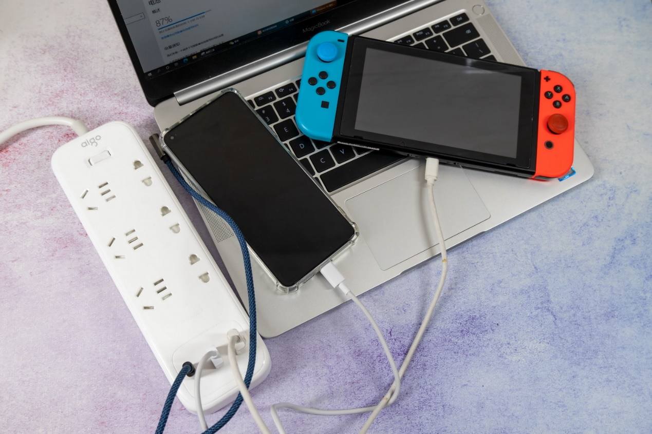 2A1C six jacks, 65W fast charging, 65W fast charging experience with aigo six-position power ...