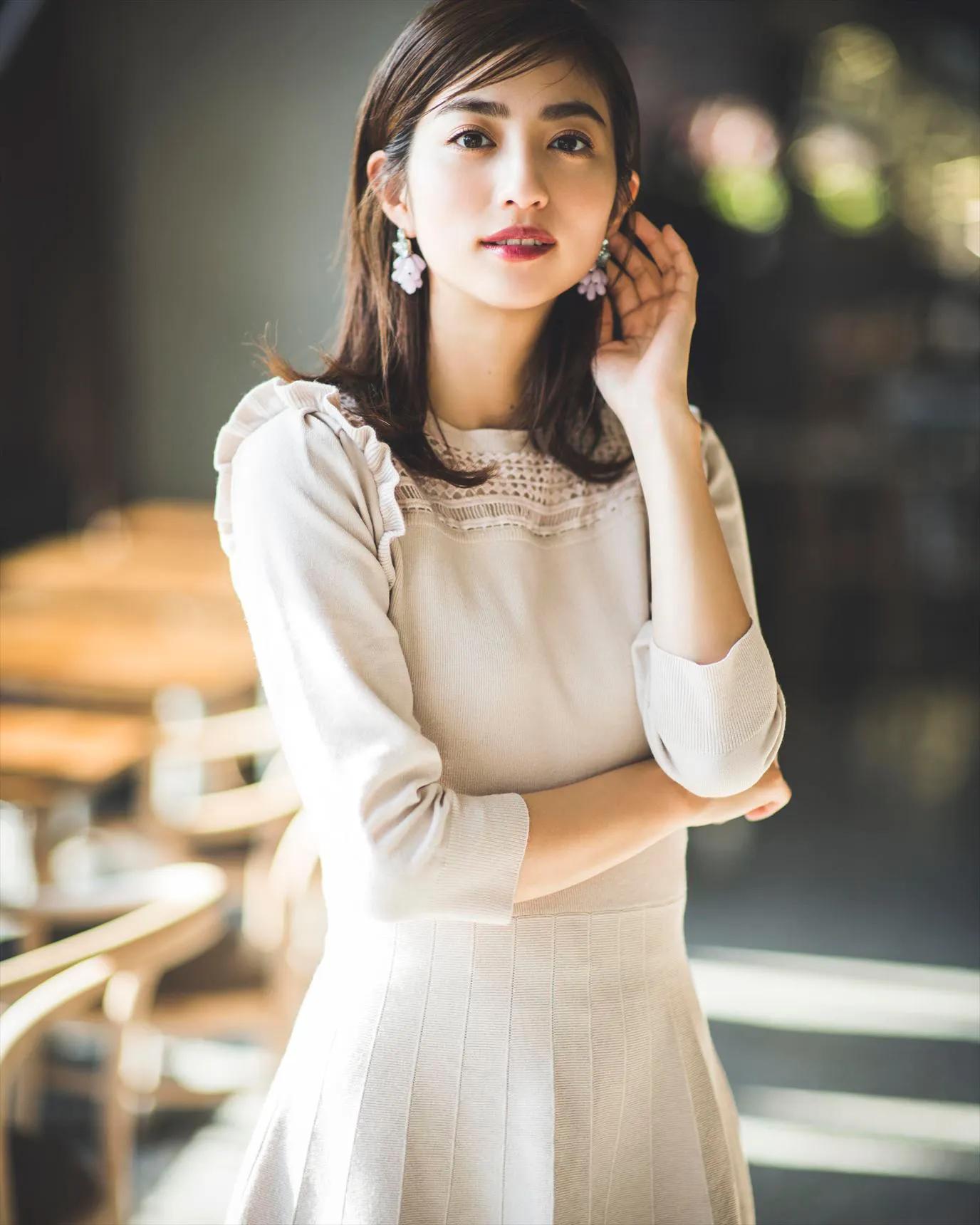 Exciting Japanese actress Akane Horida - iNEWS