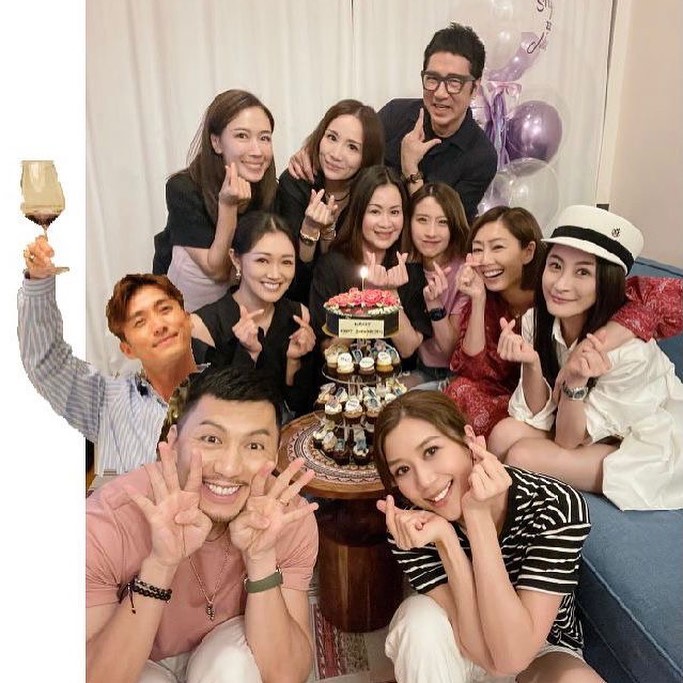 Hu Dingxin is 40 years old with brothers and sisters to accompany Hu ...