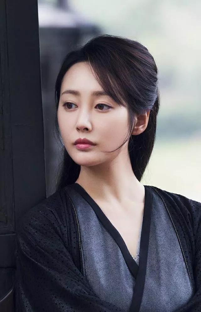 Because of the tattoo on Li Chun's ankle, it was interpreted by ...