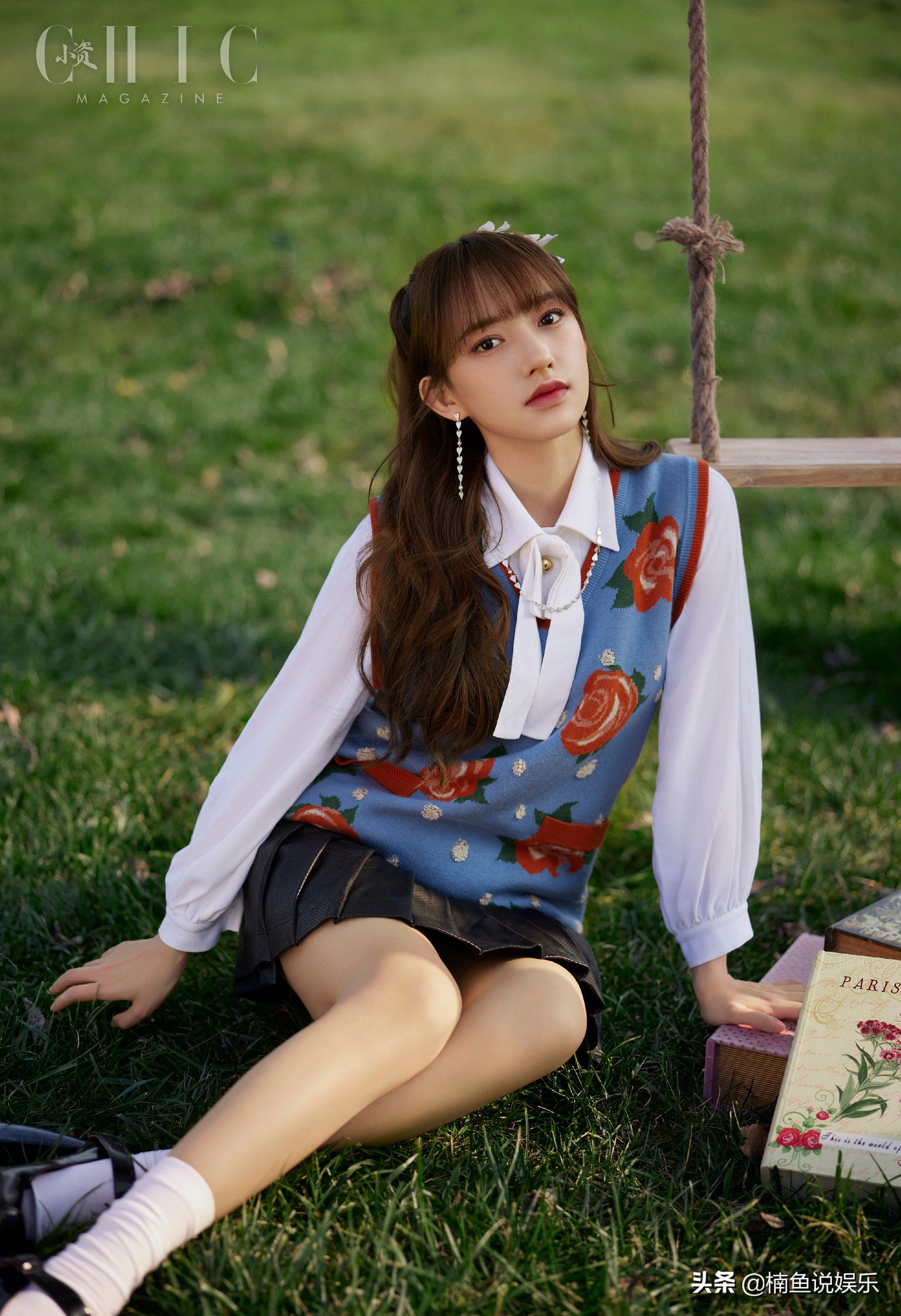 Zhang Xueying Cheng Xiao Co Photographs His Girlfriends Walks Hand In