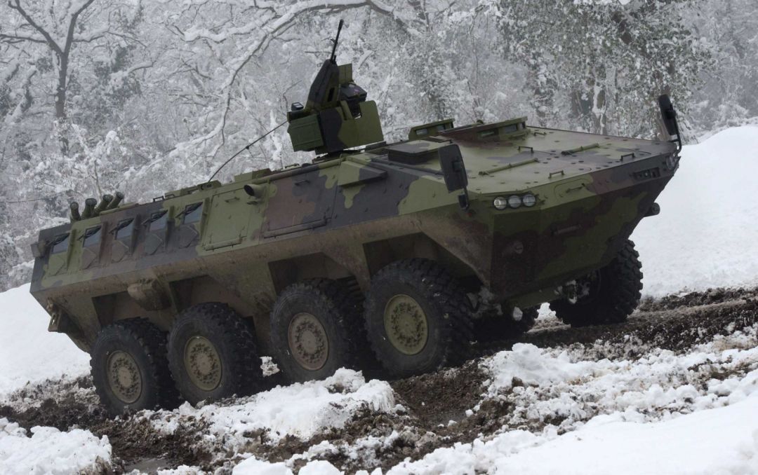 Large eight-wheeled armored vehicles developed by countries all over ...