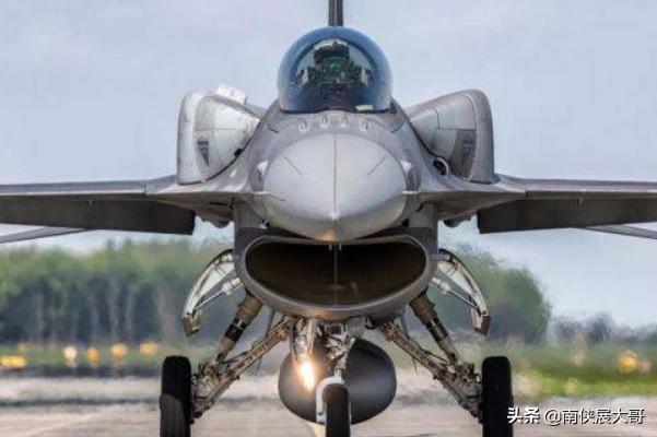 What is the conformal fuel tank of a fighter jet and what are its ...